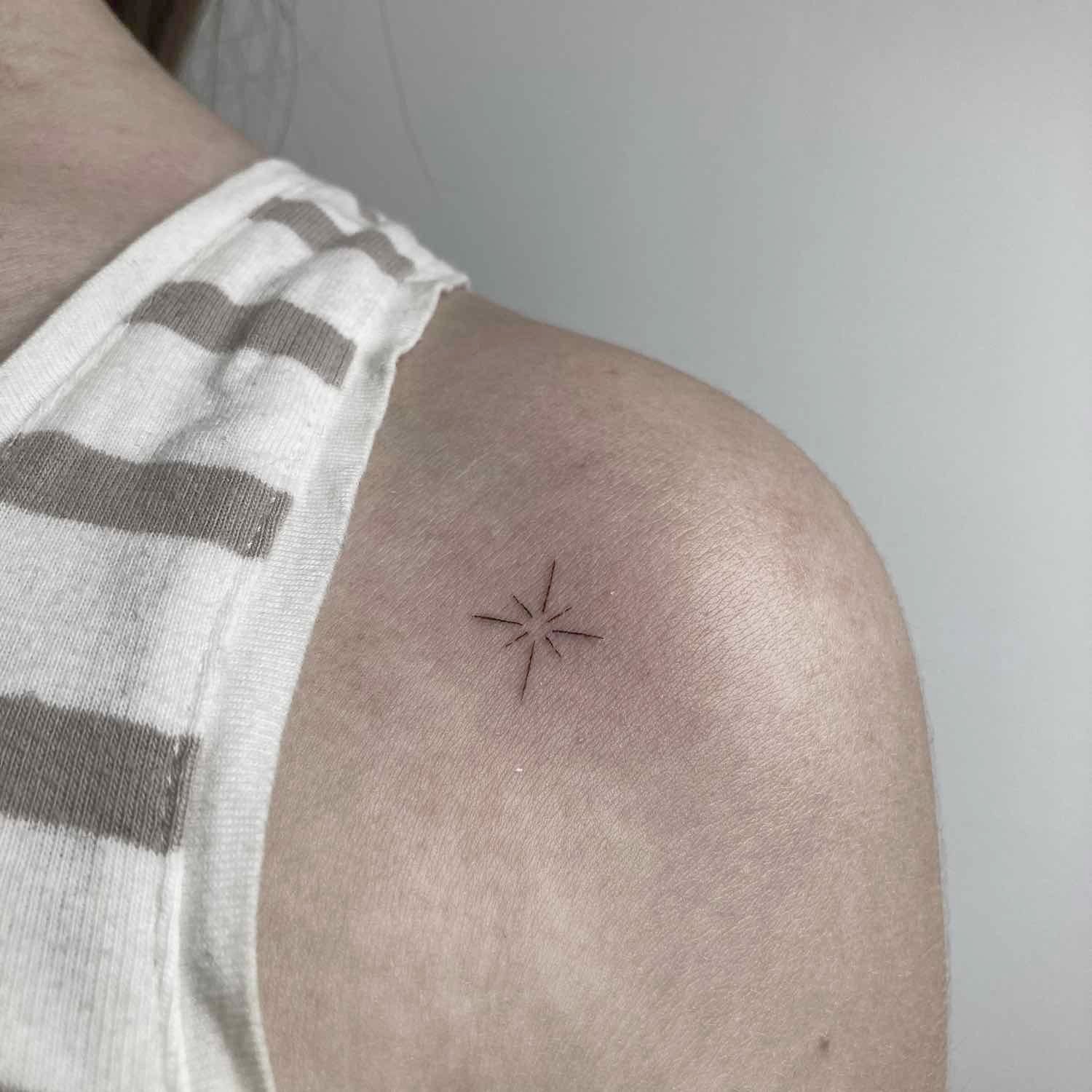 Tatuajes Línea fina en Madrid | Wildwoman Tattoo